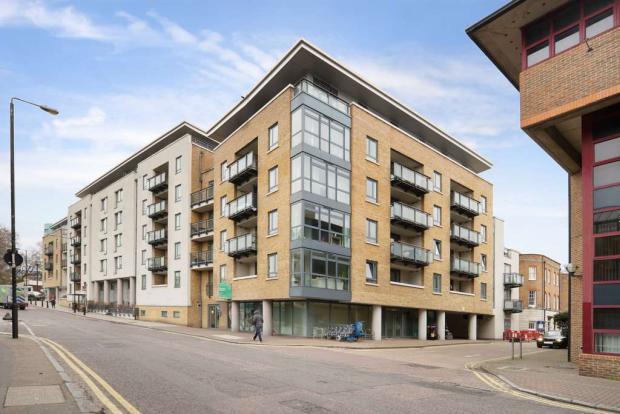 Wapping Lane, London 1 bed flat - £1,250 pcm (£288 pw)