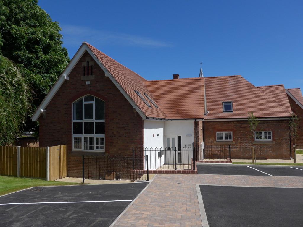 Stretton Court, Wrekin Road, Wellington 2 bed mews - £625 pcm (£144 pw)