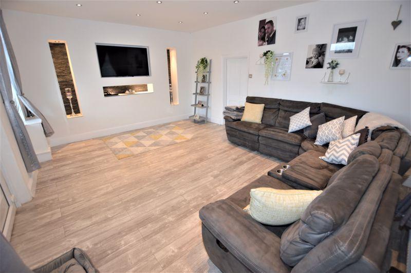 Calderbrook Road, Littleborough 4 bed end of terrace house - £170,000
