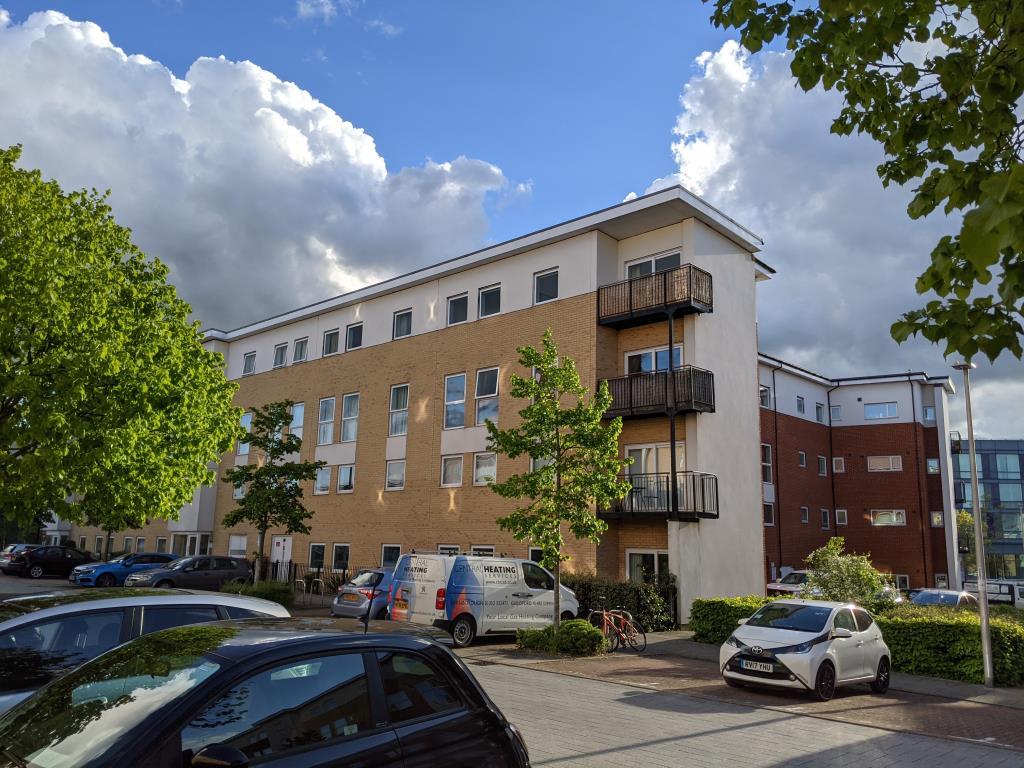 Reading, Berkshire, RG2 1 bed flat - £169,950