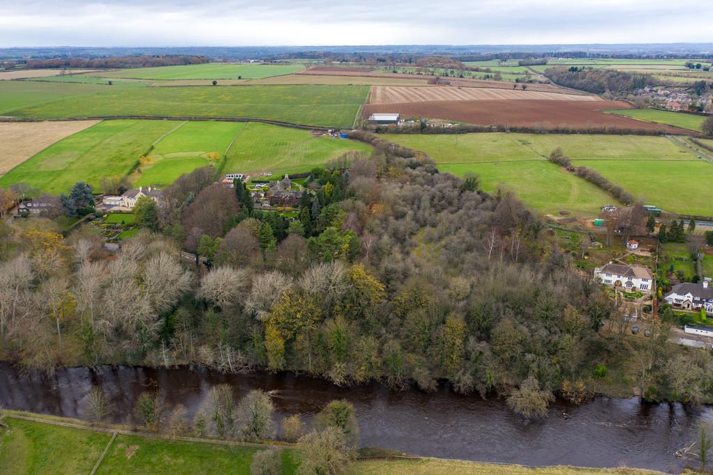 Linton Common, Linton, Wetherby LS22 4JD Land - £150,000