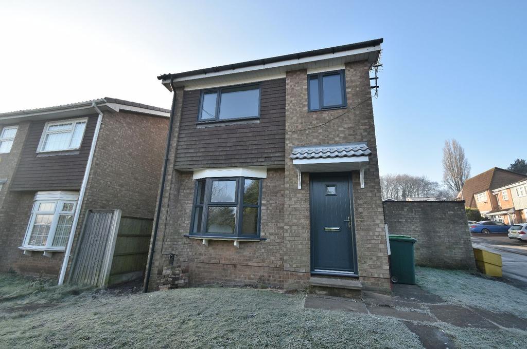 St Christopher Close WEST BROMWICH... 3 bed detached house - £950 pcm ...