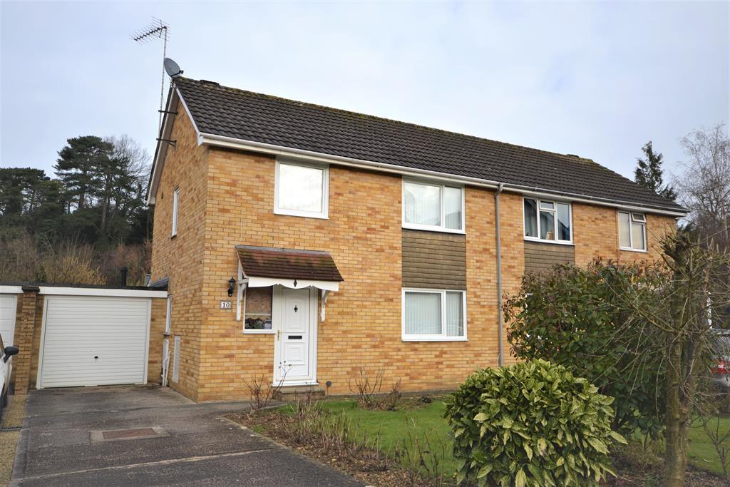 Yellow Hundred Close, Dursley, GL11 5BA 3 bed semi-detached house - £ ...