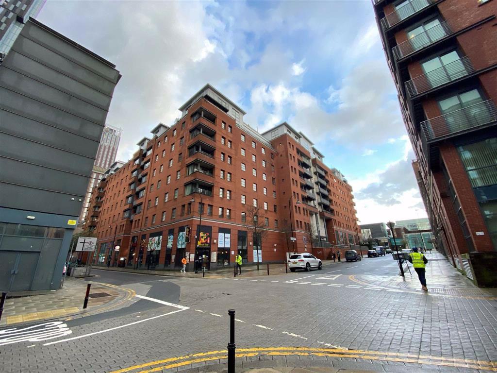 The Quadrangle, Lower Ormond Street, Manchester 2 bed flat - £260,000