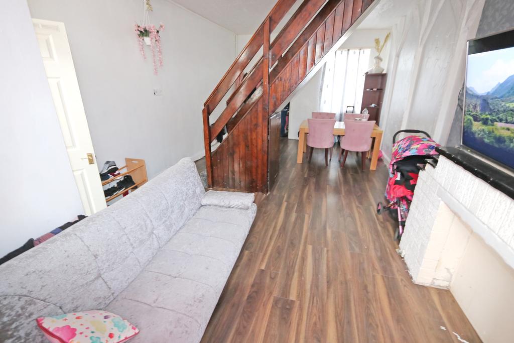Wicklow Street, Middlesbrough TS1 2 bed terraced house - £47,000