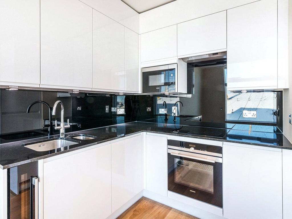Arora Tower, 2 Waterview Drive, SE10 Studio - £1,192 pcm (£275 pw)
