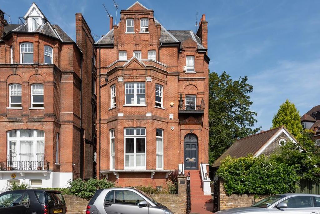 Belsize Lane, Belsize Park, London, NW3 3 bed flat for sale - £2,100,000