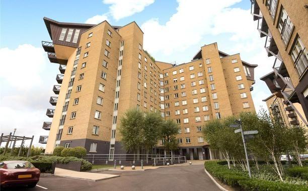 Pierpoint Building, Westferry Road... 2 bed apartment - £1,690 pcm (£ ...