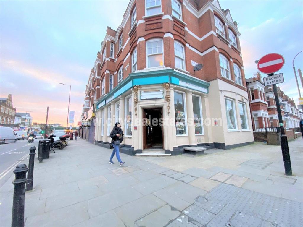 Goldhawk Road, Shepherd's Bush Restaurant - £3,583 pcm (£827 pw)