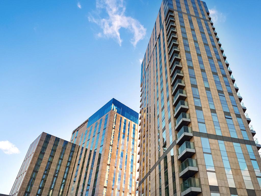 Arora Tower, 2 Waterview Drive, SE10 1 bed apartment - £480,000