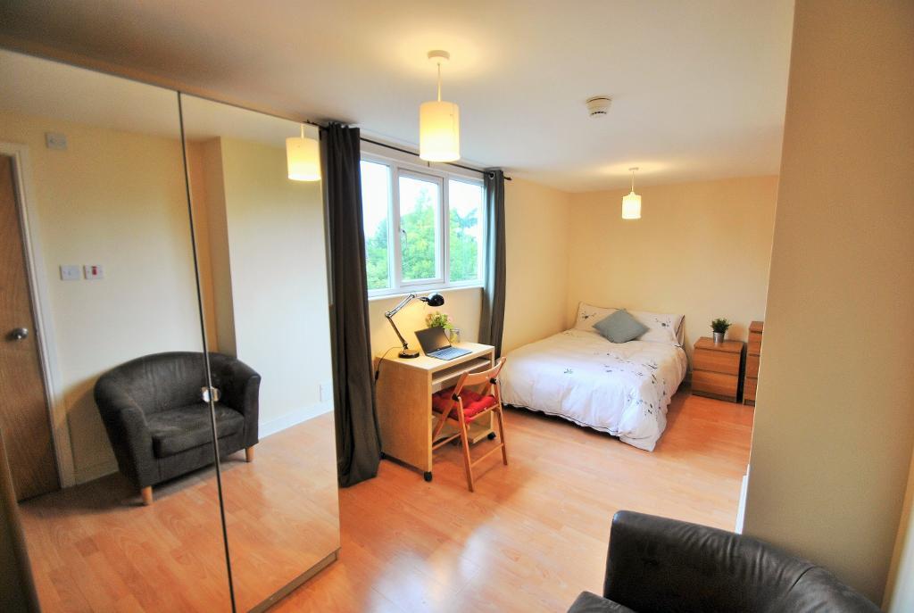 Slade Lane, Manchester, M19 2BA 8 bed semi-detached house - £515,000