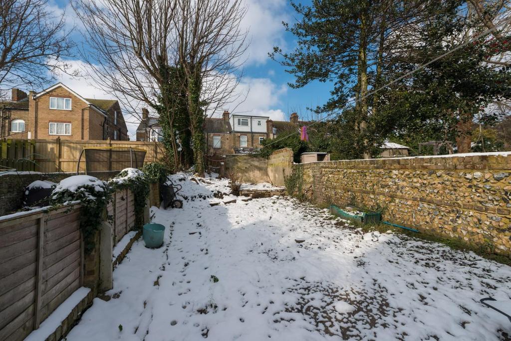 Codrington Road, Ramsgate 6 bed terraced house - £325,000