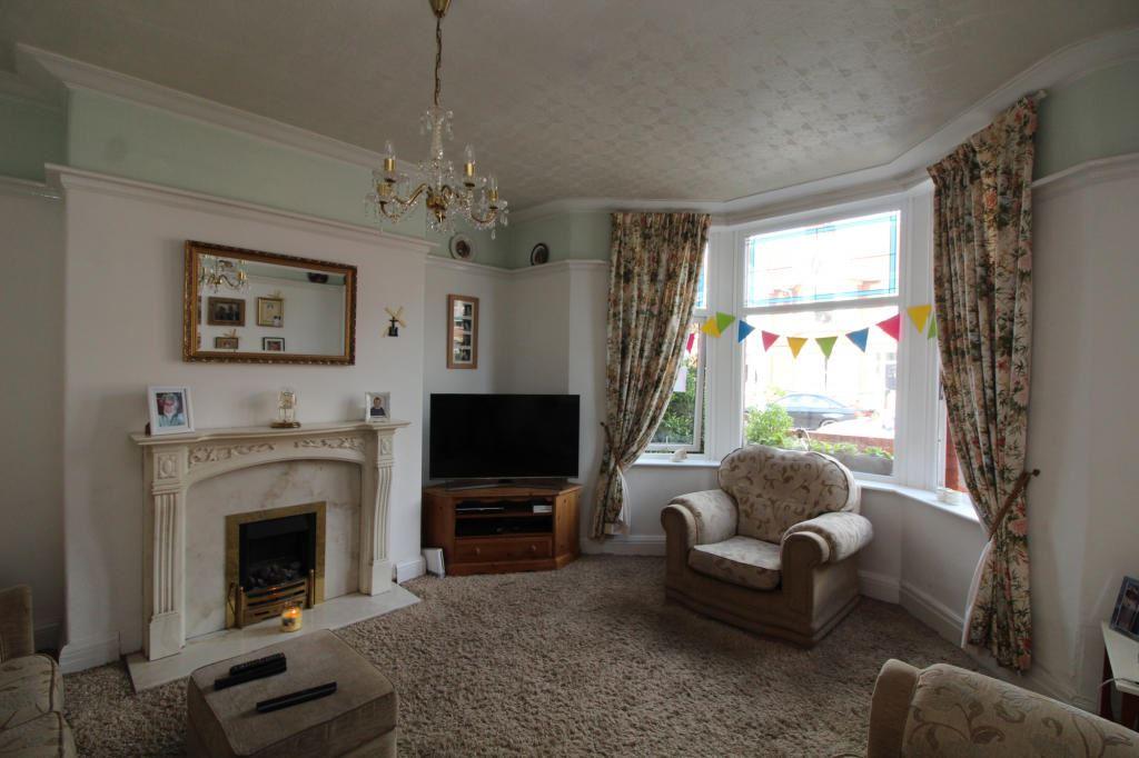 Darbishire Road, Fleetwood, Lancashire, FY7 6QB 3 bed semi-detached ...